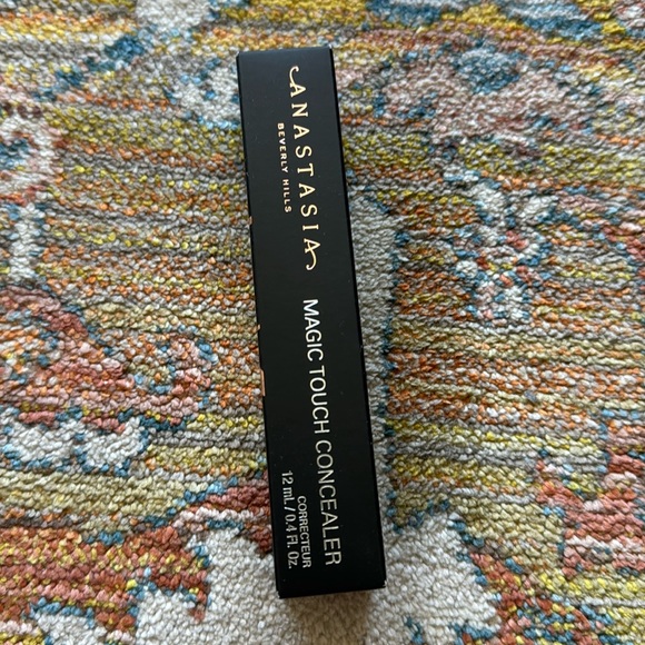 Anastasia Beverly Hills | Makeup | Anastasia Beverly Hills Magic Touch ...